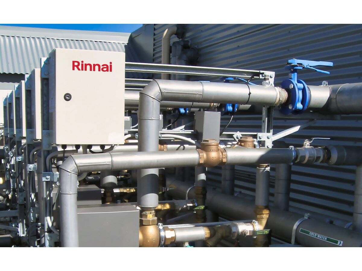 Dd Warm Water Valve 32mm Inlet & Outlet from Reece