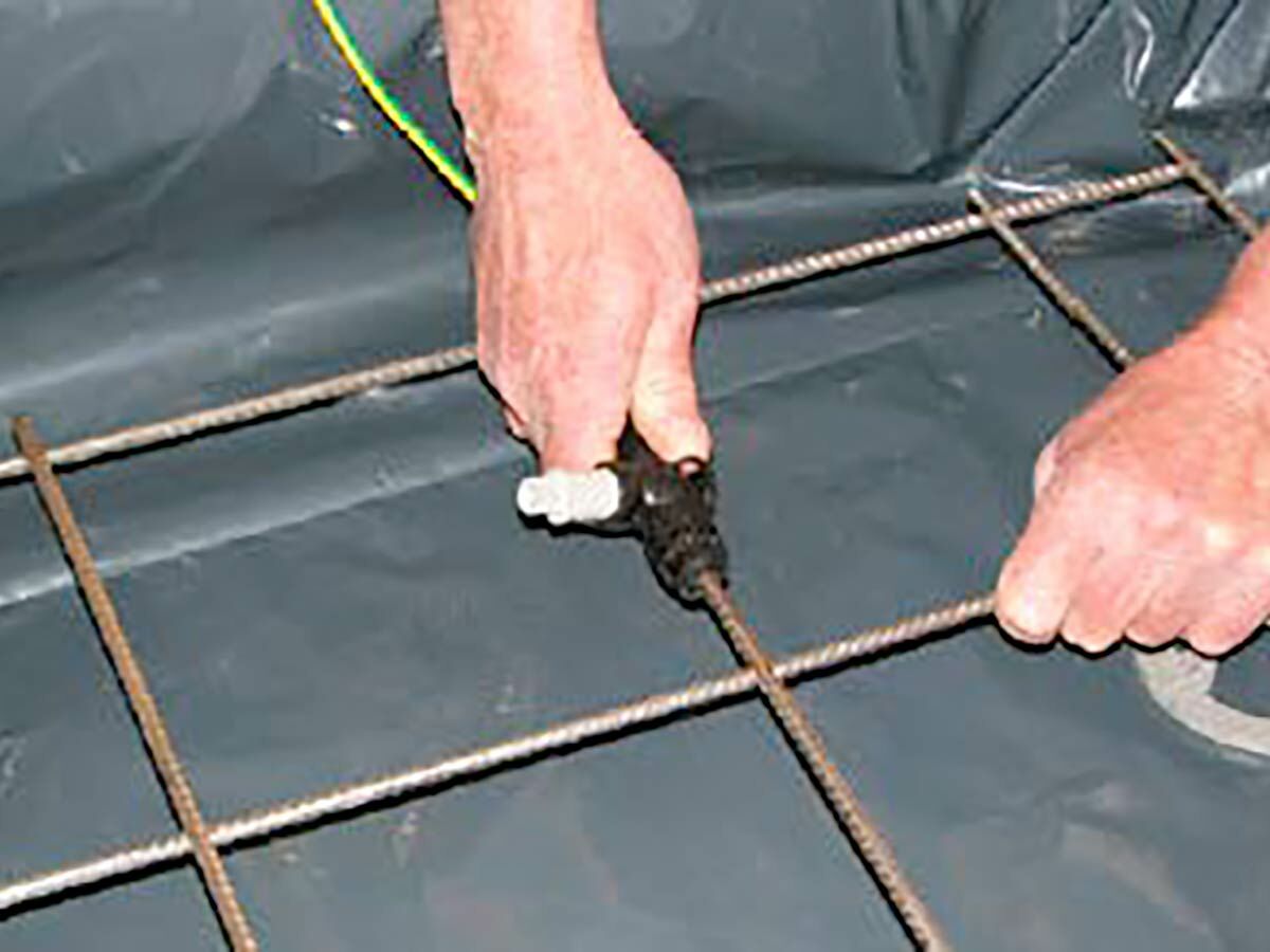 Wetcon Wet Area Connector (Suits Up To 12mm Reo) 2 metre Cable Only from Reece